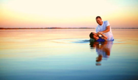 O batismo: por que o cristão tem que se batizar? - Respostas Bíblicas